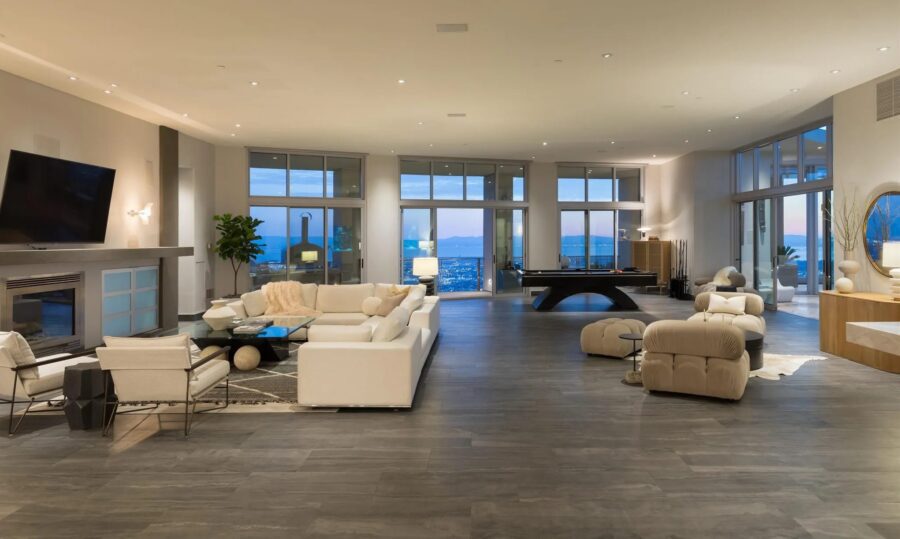 13367 Campus Dr, Oakland — studio D Home Staging